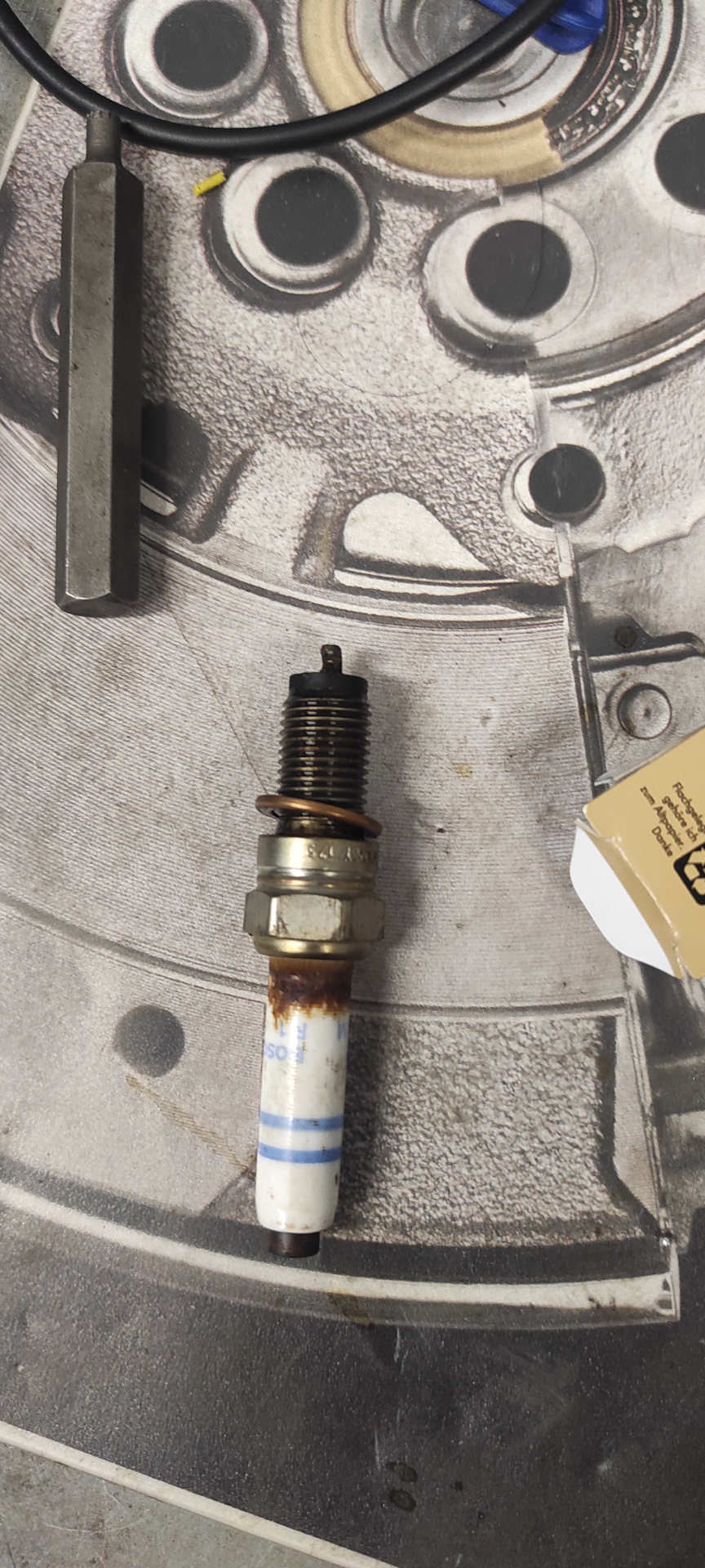 Замена свечей, радиатора печки и сервопривода, помпы или невероятные ...