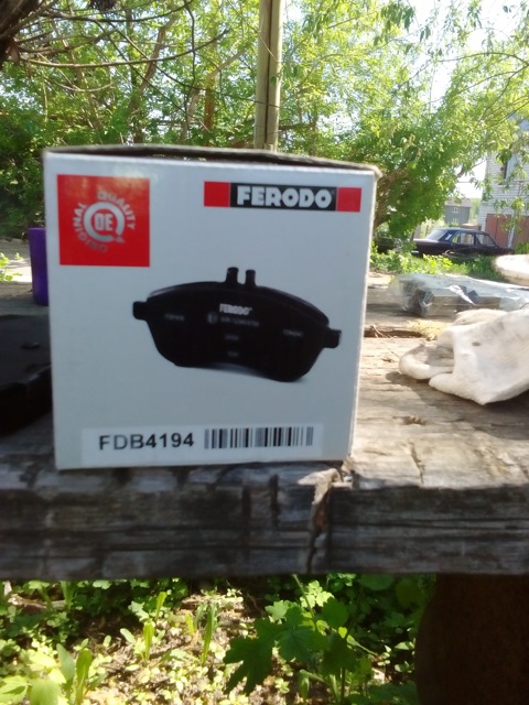FDB4194 Комплект тормозных колодок, дисковый тормоз FERODO | Запчасти ...