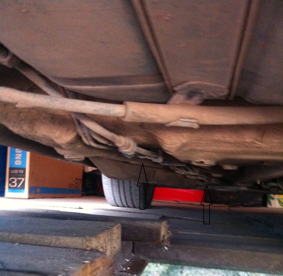 Защита топливных трубок — Opel Astra H GTC, 1,6 л, 2006 года | запчасти ...