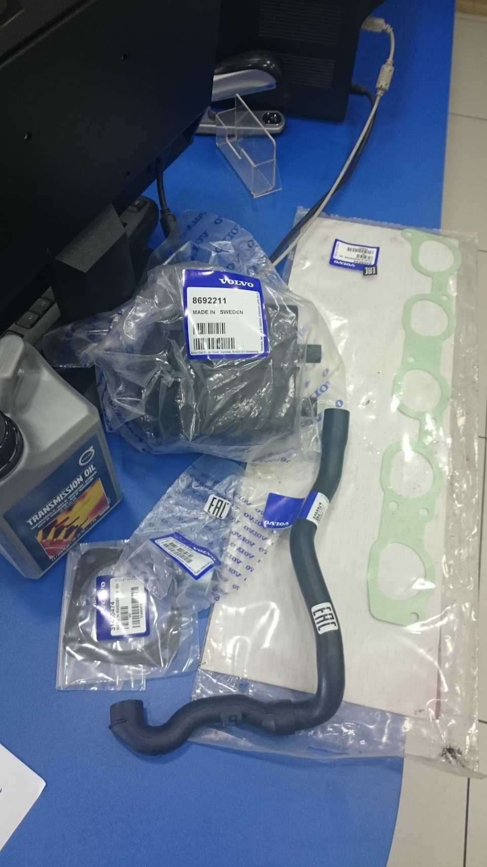 8692211 Маслоотделитель S60,80, XC70,90 Volvo | Запчасти на DRIVE2