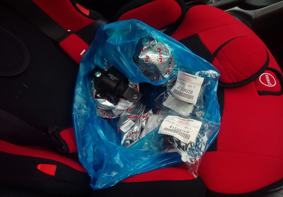 4156A028 Втулка стабилизатора Mitsubishi | Запчасти на DRIVE2