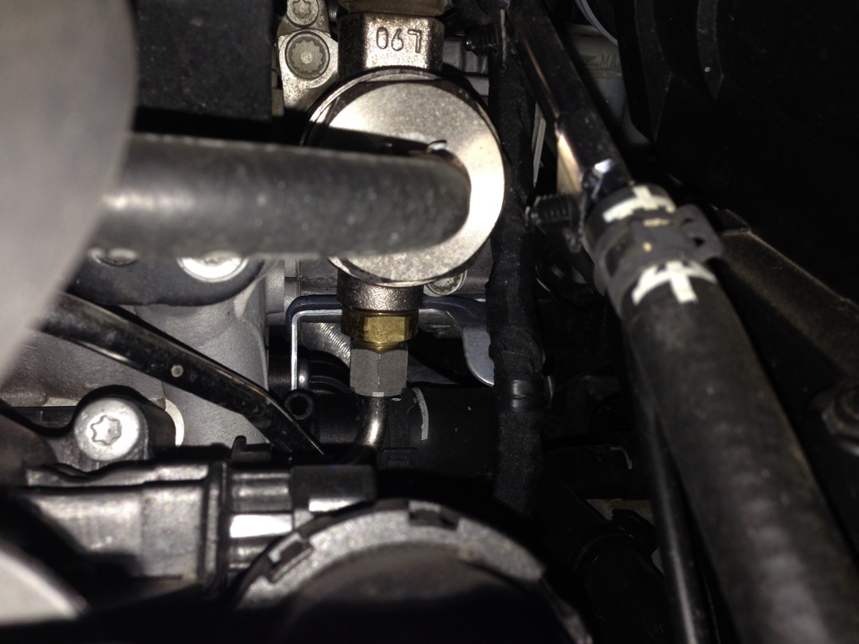 Замена колпачка толкателя тнвд — Skoda Octavia RS A5 Mk2, 2 л, 2012 ...