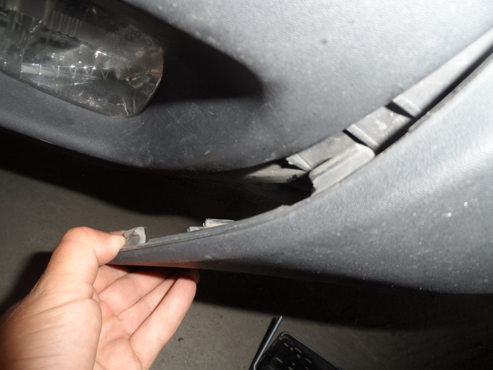 Передний бампер R-design — Volvo XC90 (1G), 2,5 л, 2007 года | стайлинг ...