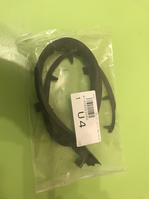 A1408262080 Уплотнение фары передней MERCEDES | Запчасти на DRIVE2