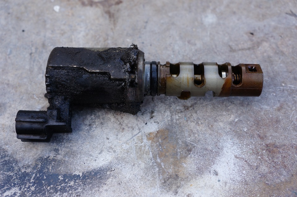 Замена прокладки клапана VVT — Toyota Corolla (120), 5 л, 2005 года ...