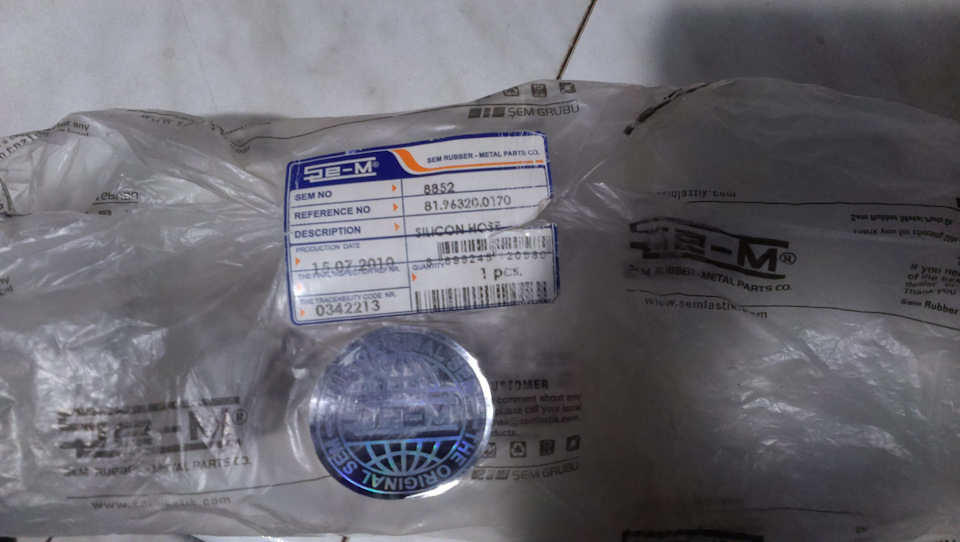 Заміна прокладок впускного коллектора та форсунок — Mercedes-Benz E ...