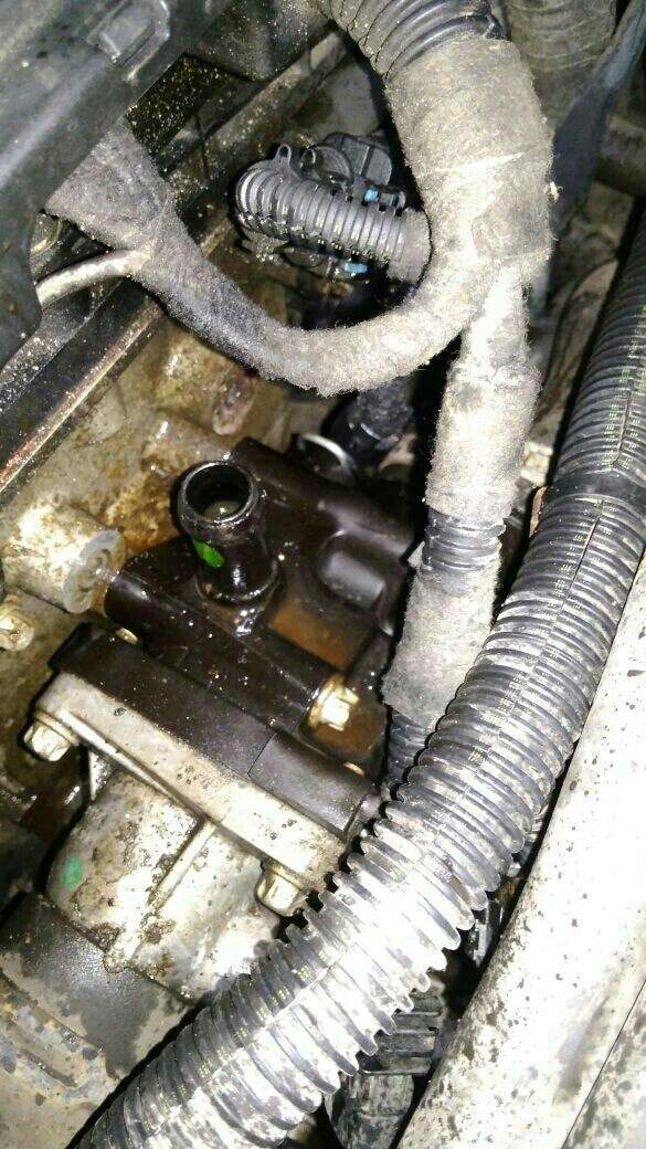 Патрубок подогрева дроссельной заслонки — Opel Astra H, 1,6 л, 2007 ...