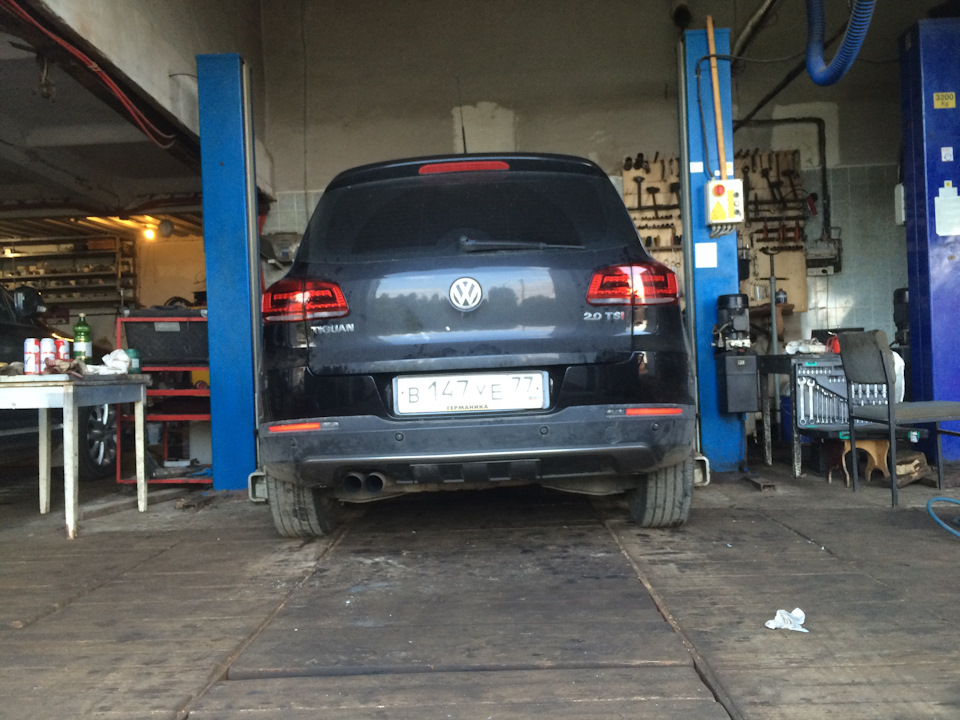 Накладка на задний бампер Winter Sport Edition — Volkswagen Tiguan (1G ...