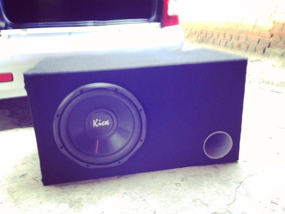 Саббуфер Kicx — Lada Приора седан, 1,6 л, 2007 года | автозвук | DRIVE2