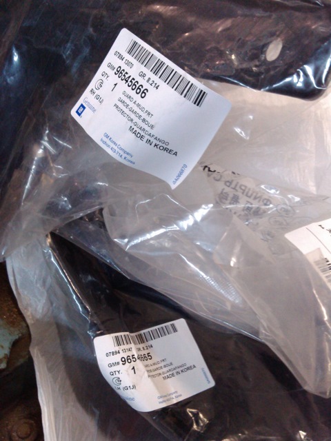 96545666 Брызговик передний правый GM | Запчасти на DRIVE2