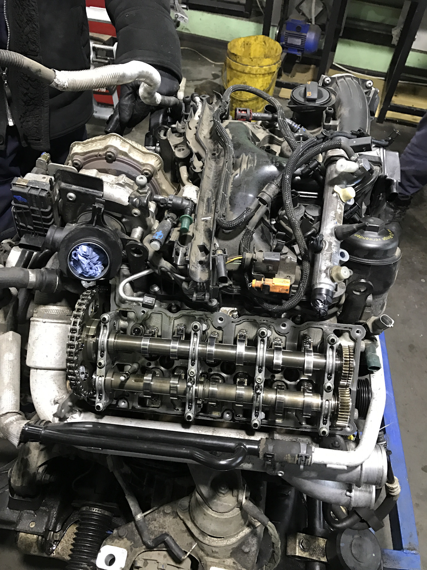 Замена цепи (начало) CRCA — Volkswagen Touareg (2G), 3 л, 2012 года ...