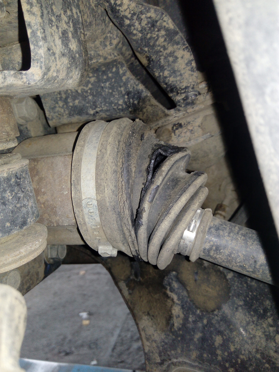 Замена ступичных подшипников левой стороны и еще неприятности. Гора Две ...