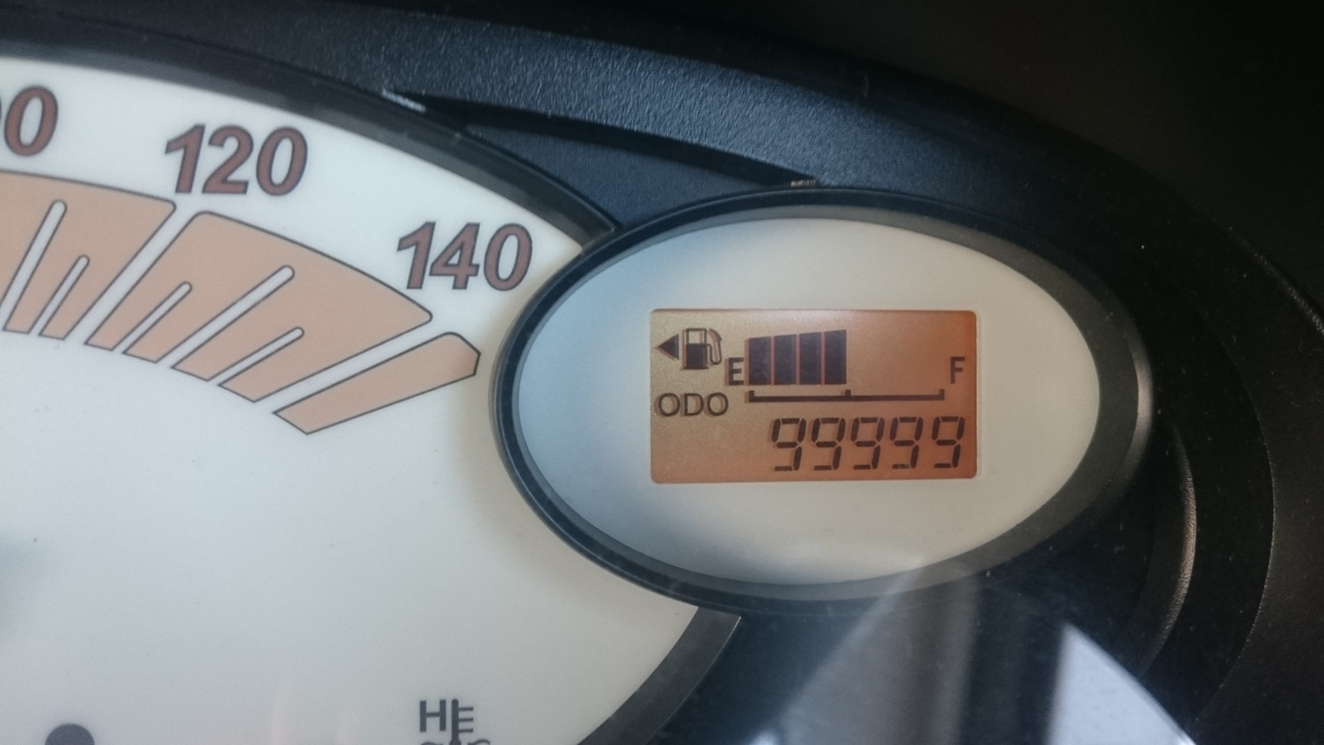 вот и разминялась первая соточка — Daihatsu Mira (L275/L285), 0,7 л ...