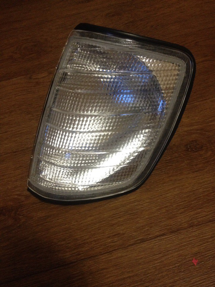 Потерял поворотник — Mercedes-Benz E-Class (W124), 2,3 л, 1985 года ...