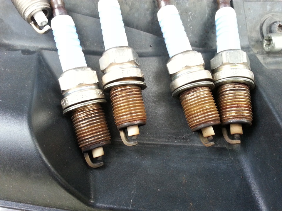 Замена масла, свечей и фильтров. — Opel Zafira B, 1,8 л, 2008 года ...