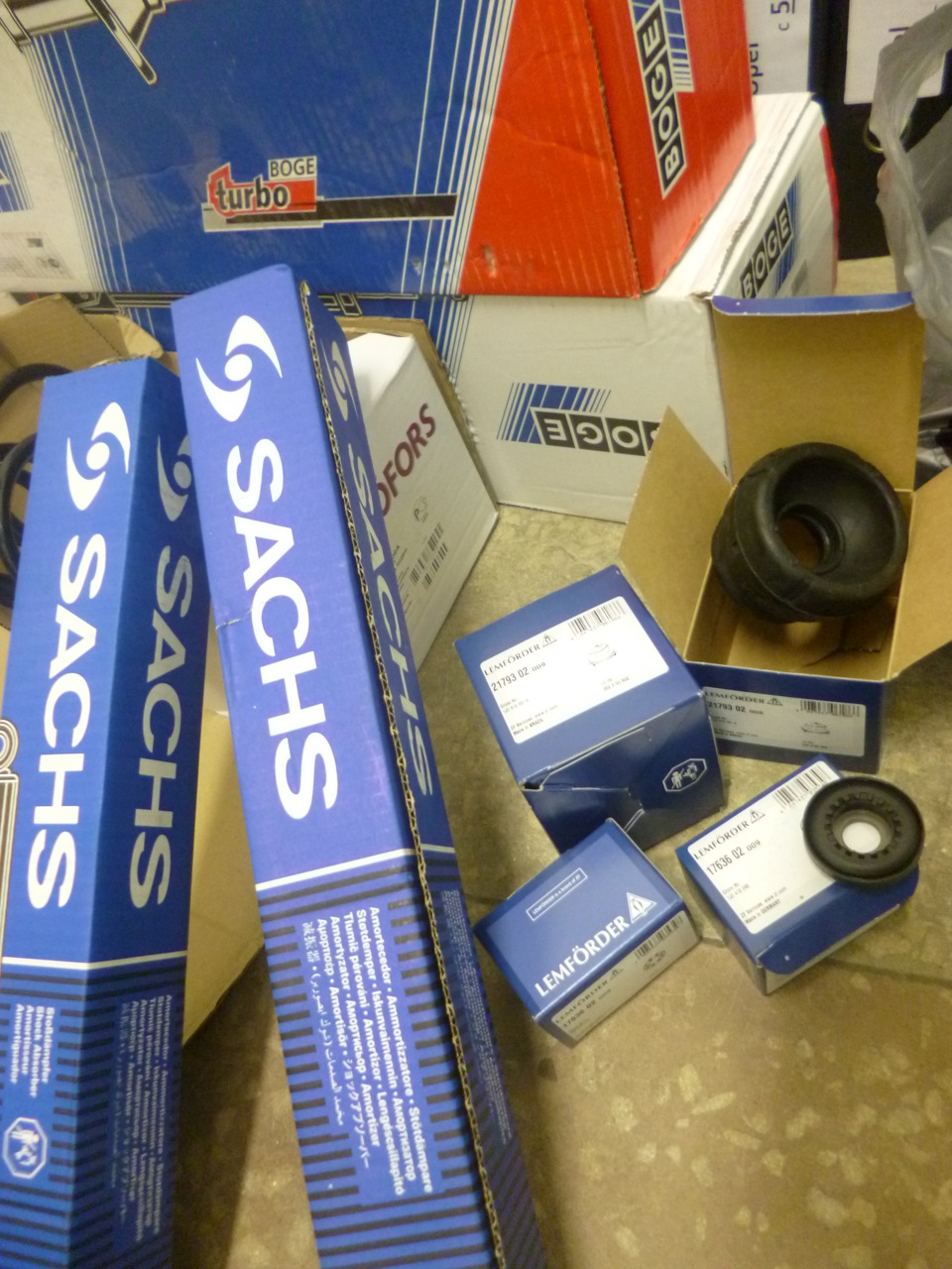 И так купил передние стойки Газмас BOGE и пружины перед lesjofors ...