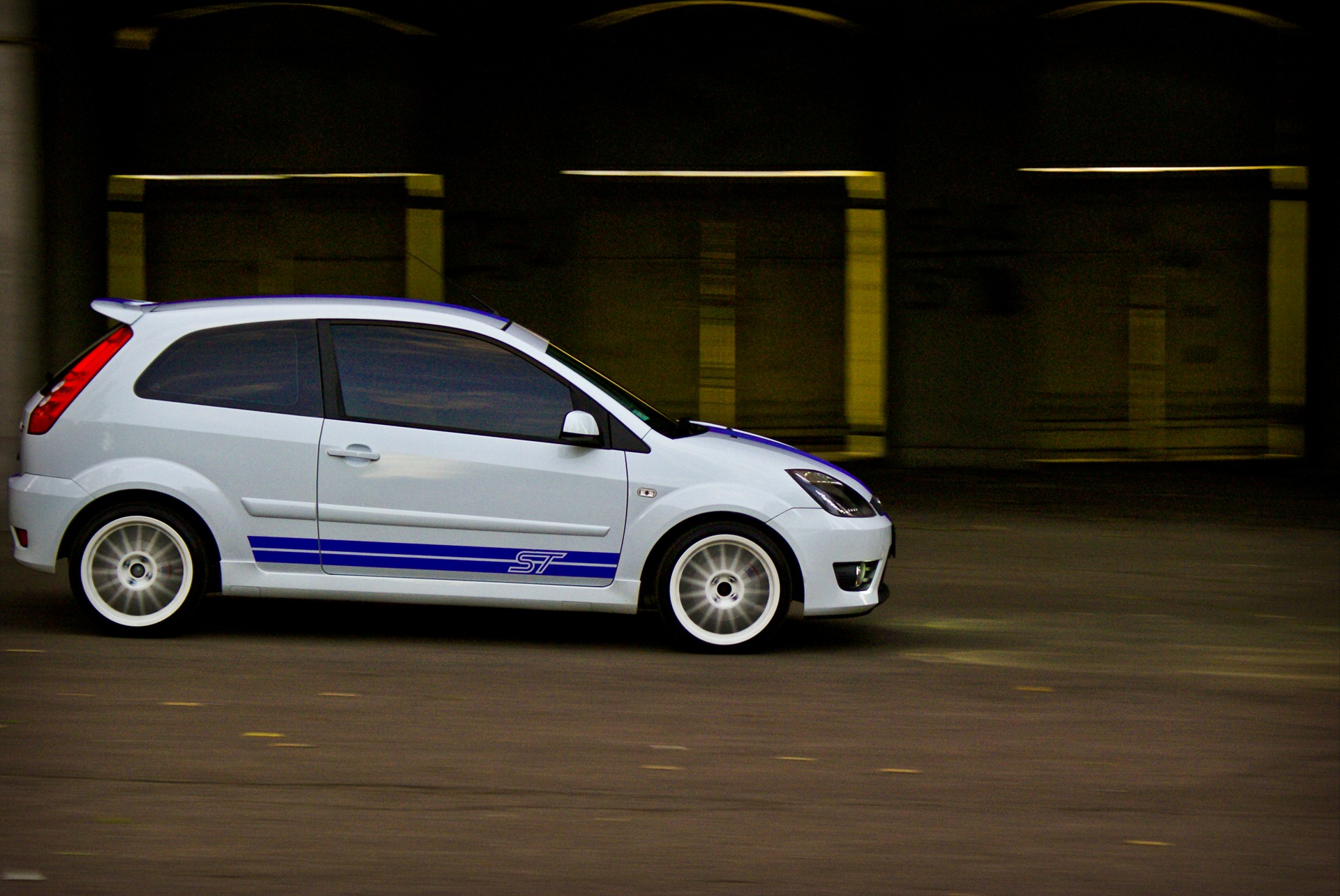 Фотосессия — Ford Fiesta ST (Mk V), 2 л, 2007 года | фотография | DRIVE2