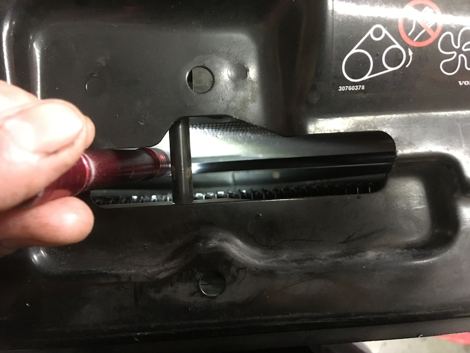 30760378 Передняя панель крепления облицовки телевизора Volvo ...