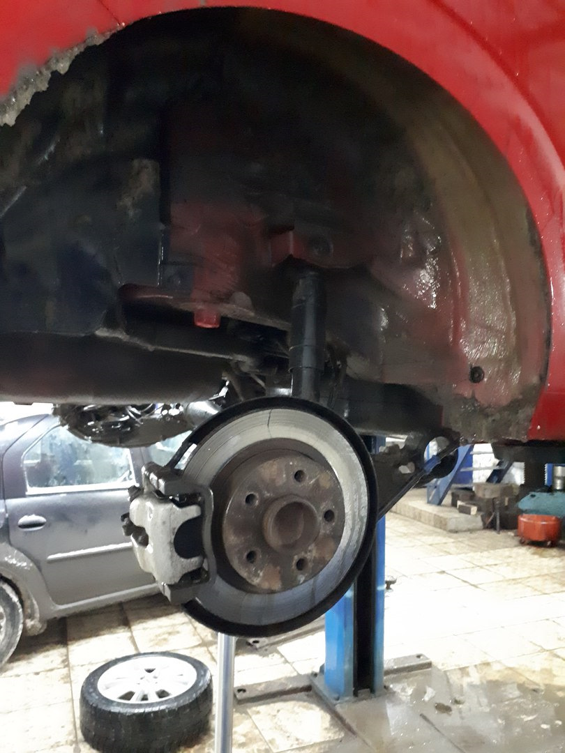 Сайлентблоки Задней подвески — Opel Astra H GTC, 1,8 л, 2009 года ...