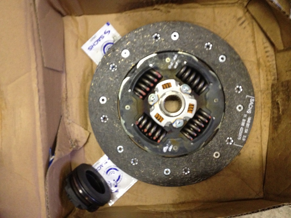 Сцепление, наконец-то… — Audi S6 (C4), 2,2 л, 1996 года | визит на ...