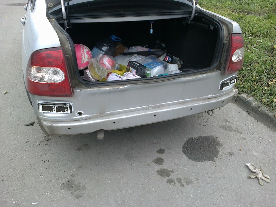 Надоела вода в богажнике. — Lada Приора седан, 1,6 л, 2012 года ...