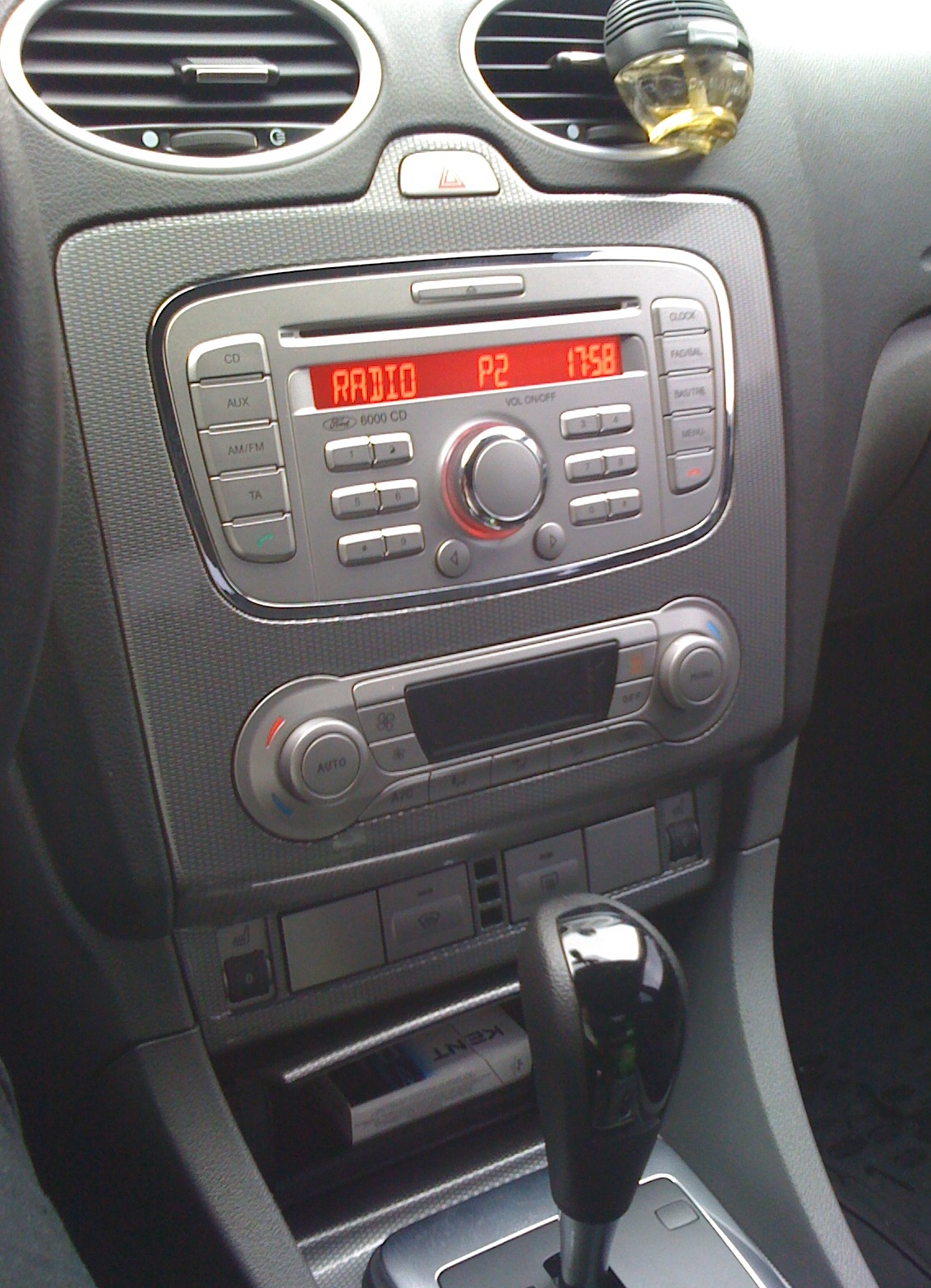6000CD vs SONY mp3 — Ford Focus Hatchback II, 1,6 л, 2008 года | просто ...