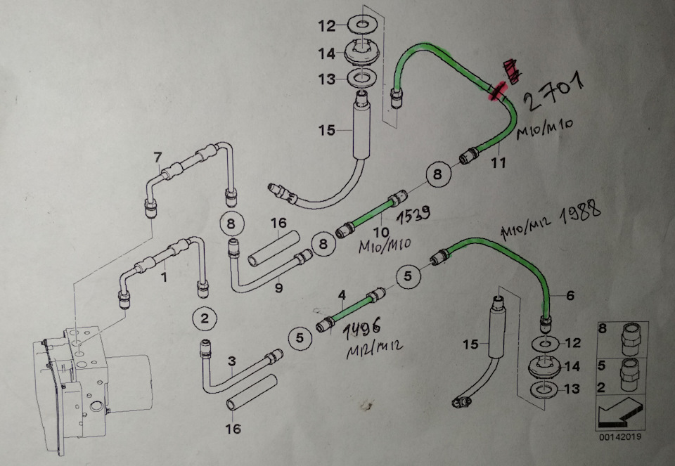 Замена задних тормозных магистралей ч.1 — BMW 5 series (E60), 3 л, 2004 ...