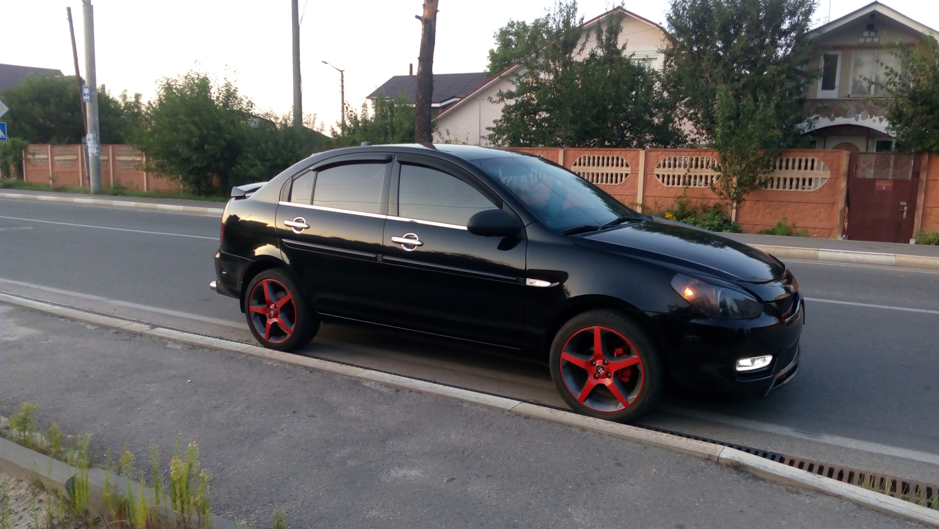 Тормозная "жабка" — Hyundai Accent (3G), 1,4 л, 2010 года | своими ...