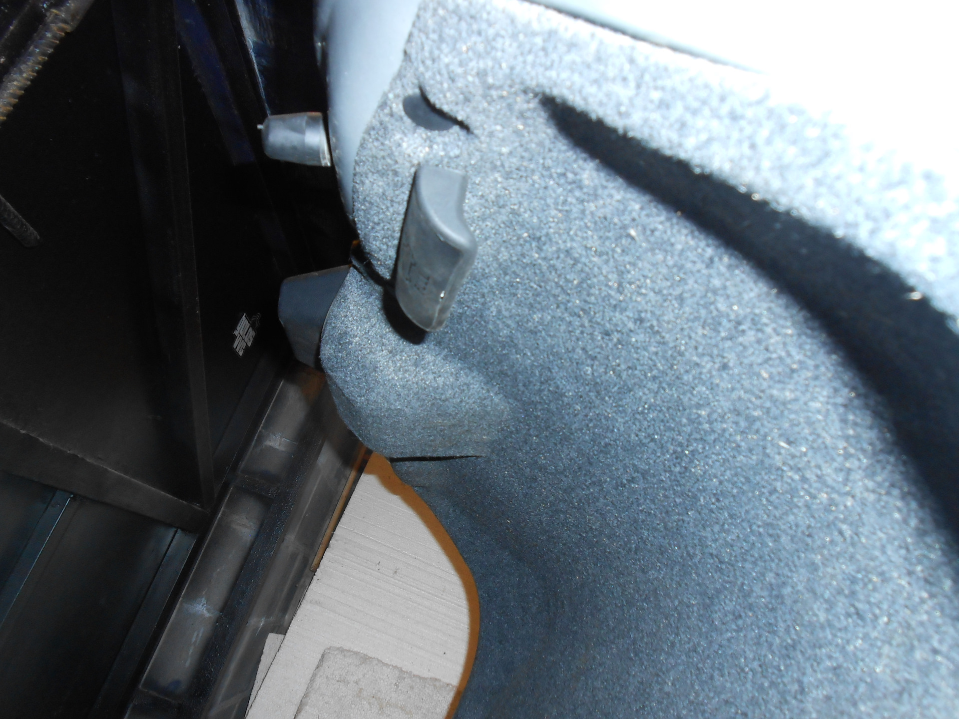 Ручка багажника — Ford Mondeo III, 1,8 л, 2006 года | аксессуары | DRIVE2