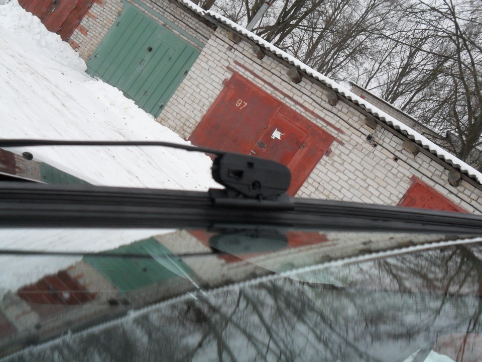 Бескаркасные стеклоочистители — Renault Logan (1G), 1,6 л, 2011 года ...