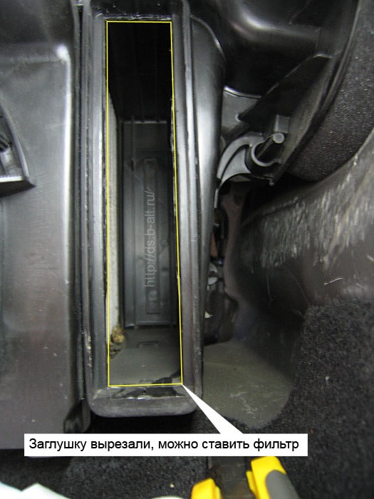 установка салонного фильтра — Renault Logan (1G), 1,5 л, 2006 года ...