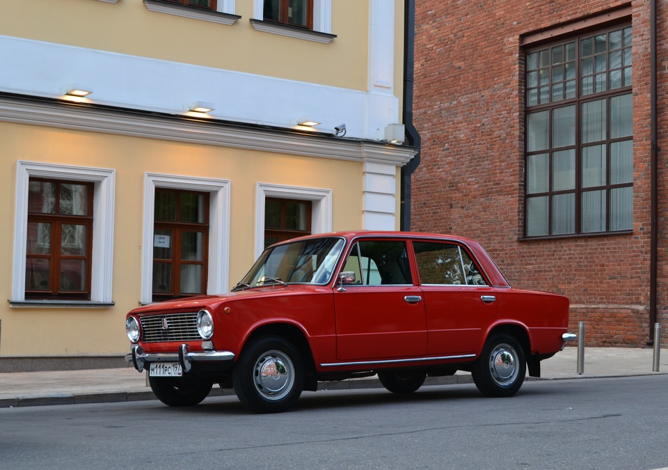 Вечерняя Москва — Lada 2101, 1983 года | фотография | DRIVE2