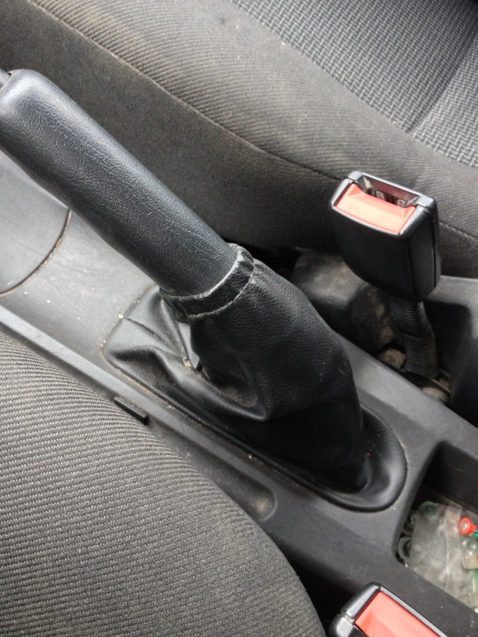 Стояночный тормоз — Ford Focus Hatchback I, 1,8 л, 2005 года | своими ...