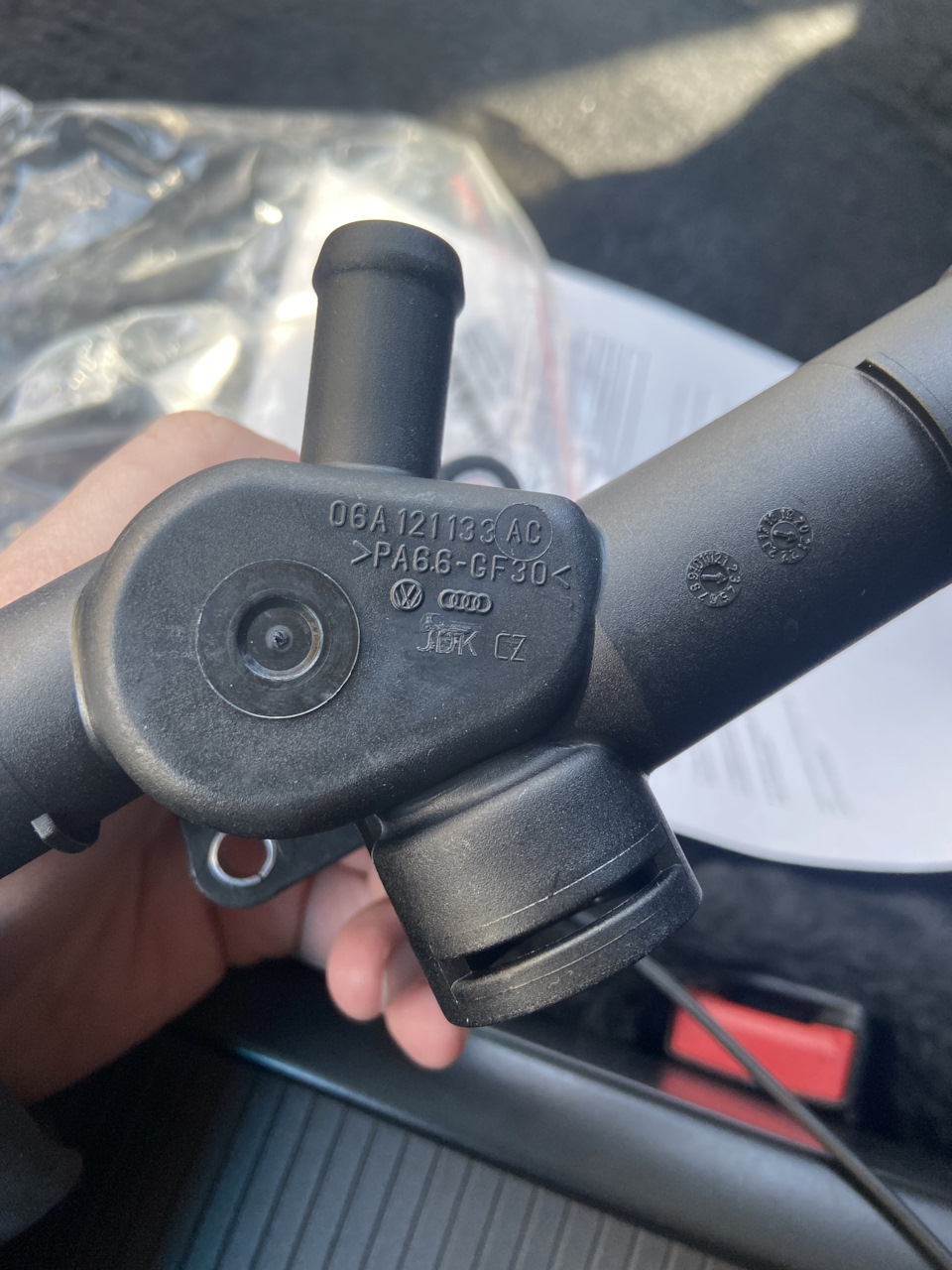 06A121133AC Фланец охлаждающей жидкости VAG | Запчасти на DRIVE2