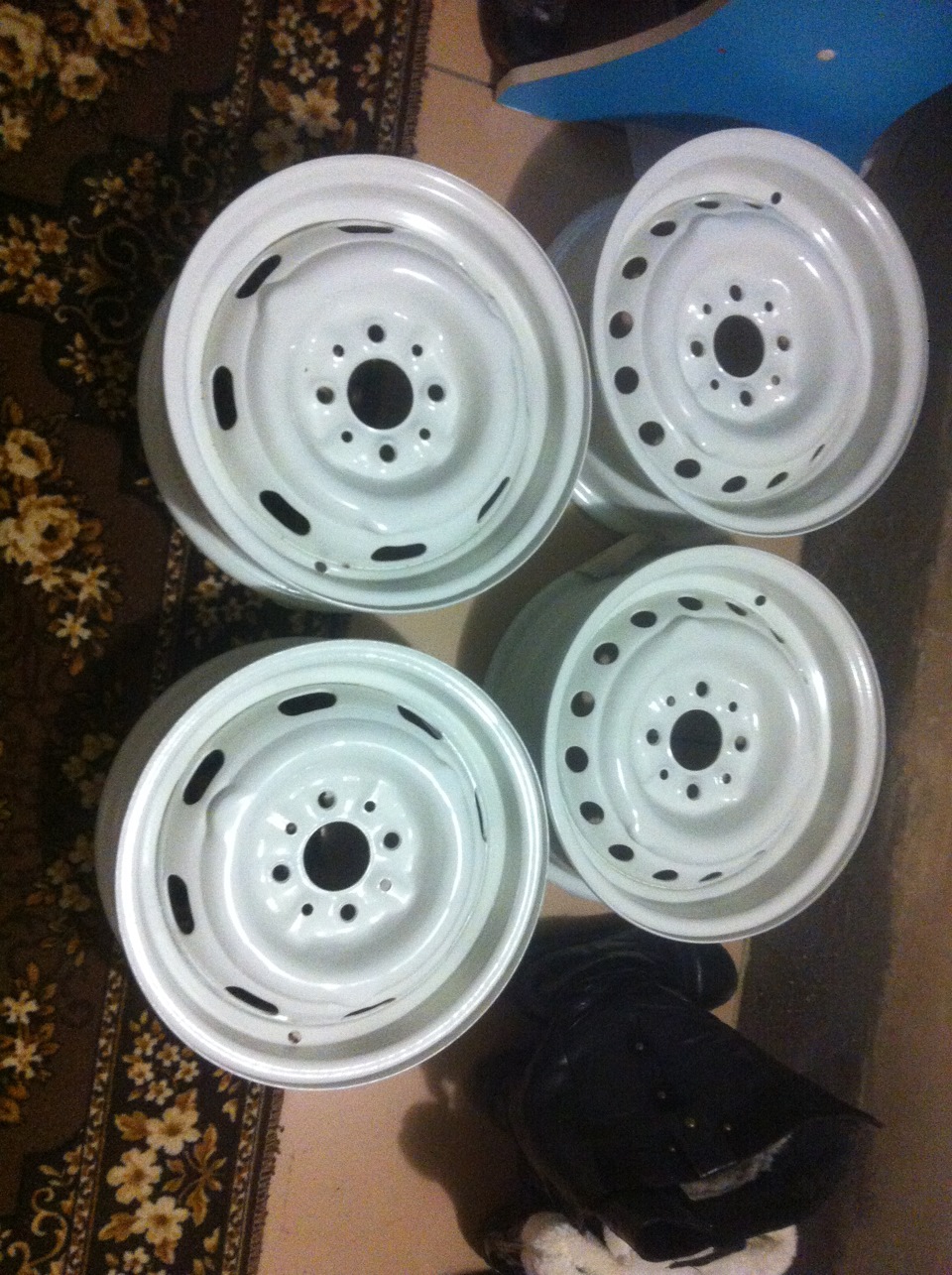 колеса покрасили ) — Lada 21013, 1,3 л, 1983 года | колёсные диски | DRIVE2