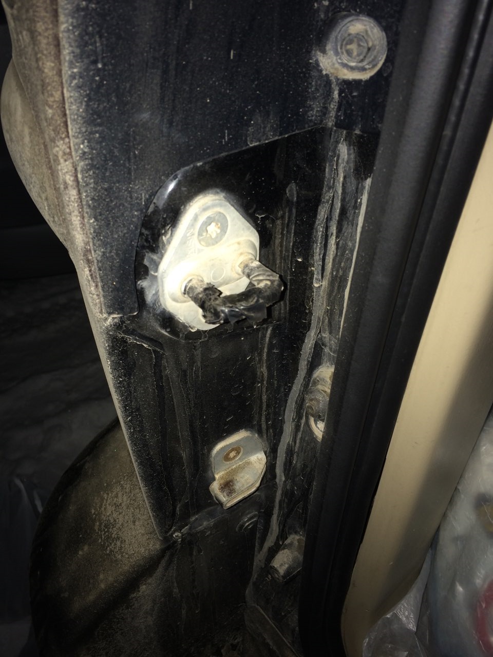 Петли двери багажника и кое что от лексуса — Toyota Land Cruiser Prado ...