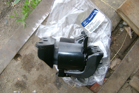 218300B800 Подушка двигателя резинометаллическая KIA HYUNDAI | Запчасти ...