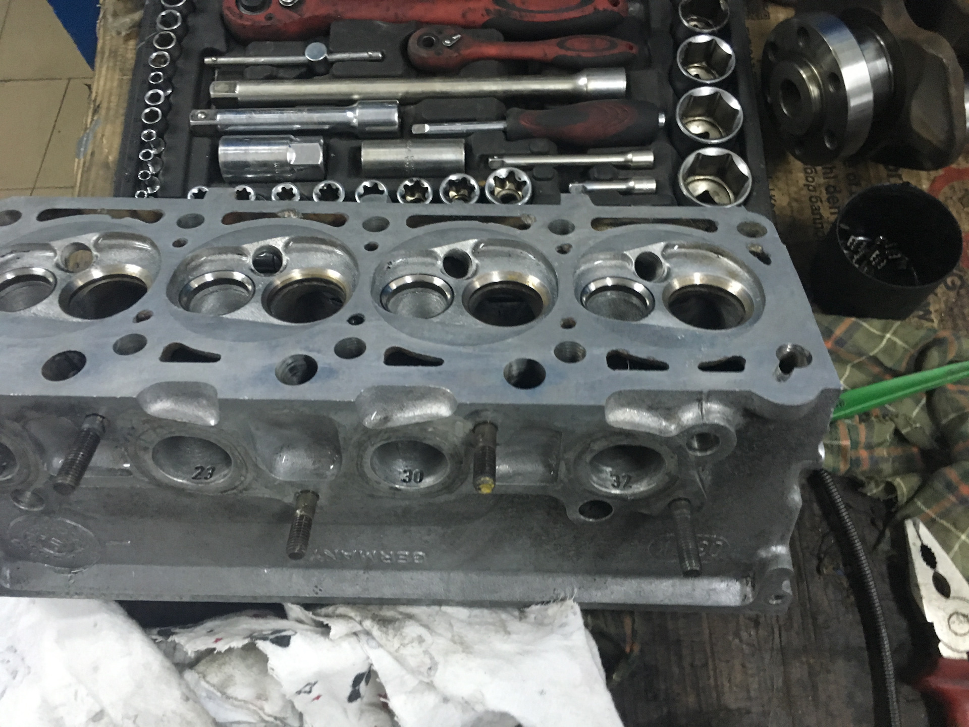 Сборка Двигателя 2 часть 2 — Volkswagen Polo Hatchback Mk3, 1,6 л, 1995 ...