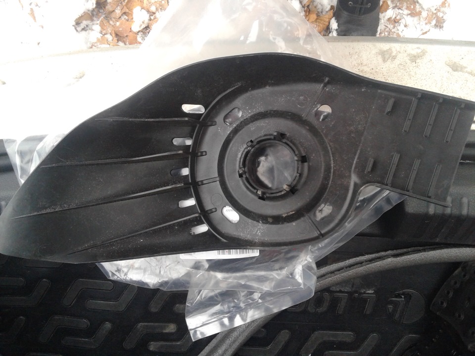 Защита задних стоек от грязи и камней — Volkswagen Polo Sedan, 1,6 л ...