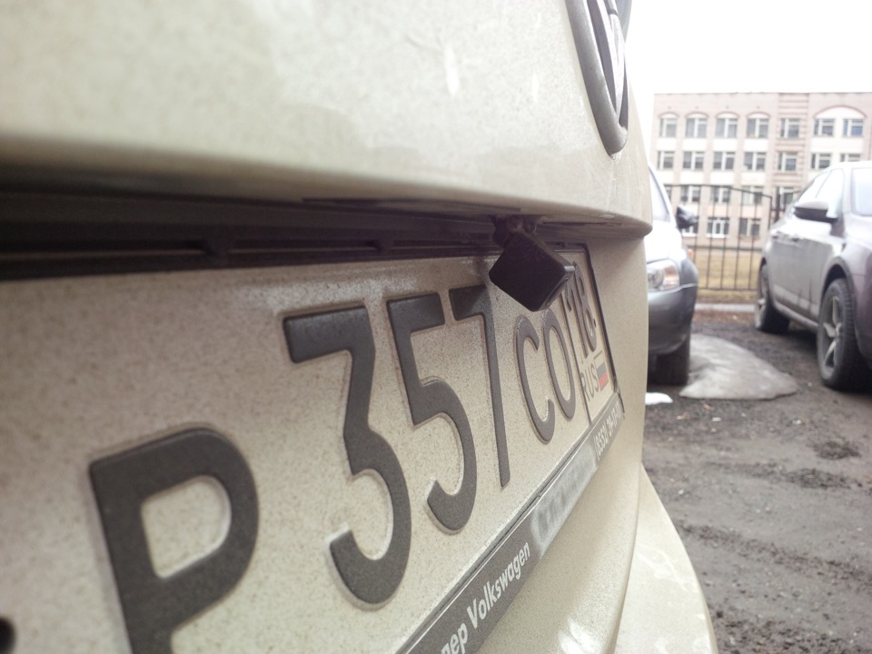 камера заднего вида — Volkswagen Polo Sedan, 1,6 л, 2012 года | тюнинг ...