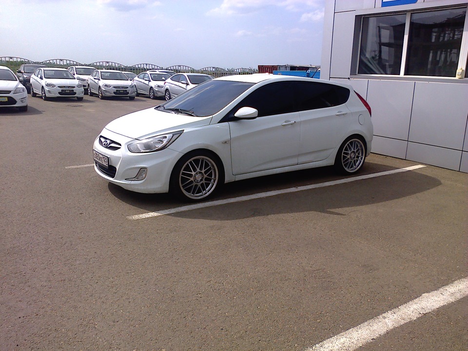 18" Racing Hart C2 EVO — Hyundai Solaris Hatchback, 1,6 л, 2012 года ...