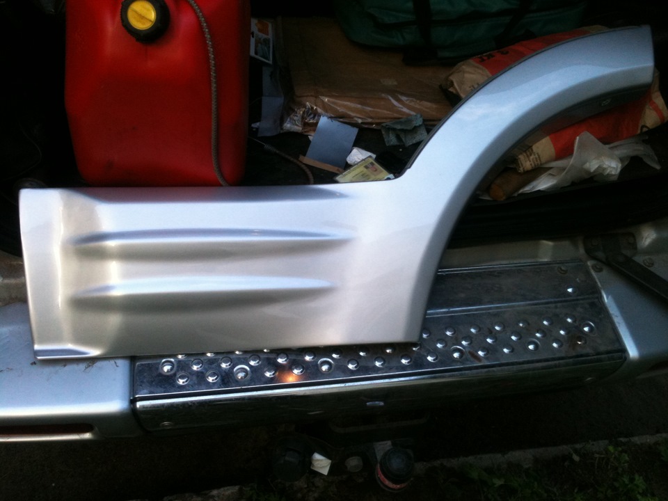 Молдинг задней левой двери — Mitsubishi Montero III (V60), 3,5 л, 2002 ...