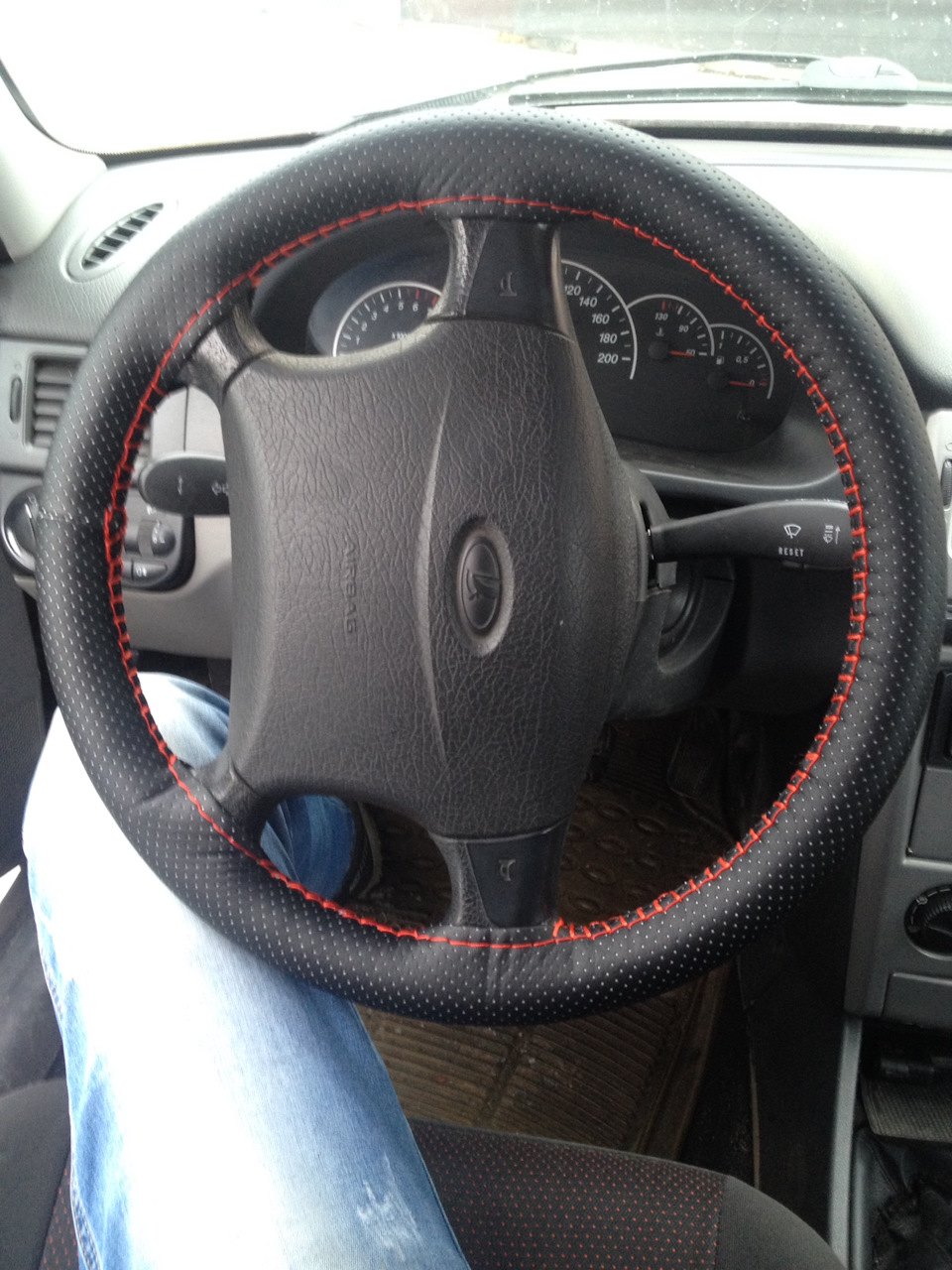 запись№22#Оплётка на руль с красной строчкой — Lada Приора хэтчбек, 1,6 ...