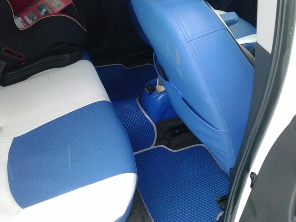 Ковры… Синие ковры)))) — Chevrolet Aveo Sedan (2G), 1,6 л, 2013 года ...