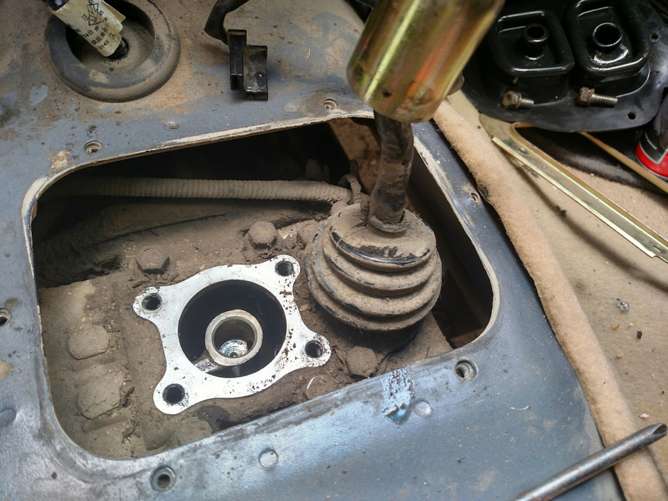 Втулка рычага кпп. — Great Wall Hover, 2,4 л, 2006 года | своими руками ...