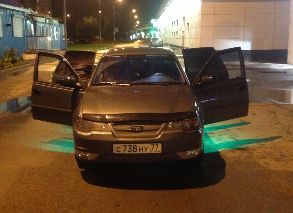 Подсветка двери и заднего стекла — Daewoo Nexia (N150), 1,5 л, 2012 ...