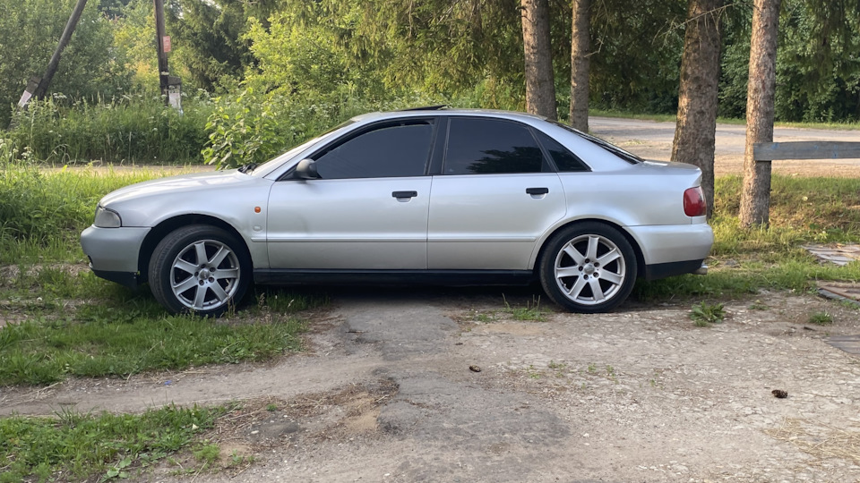 Audi A4 (B5) 1.8 бензиновый 1995 | на DRIVE2