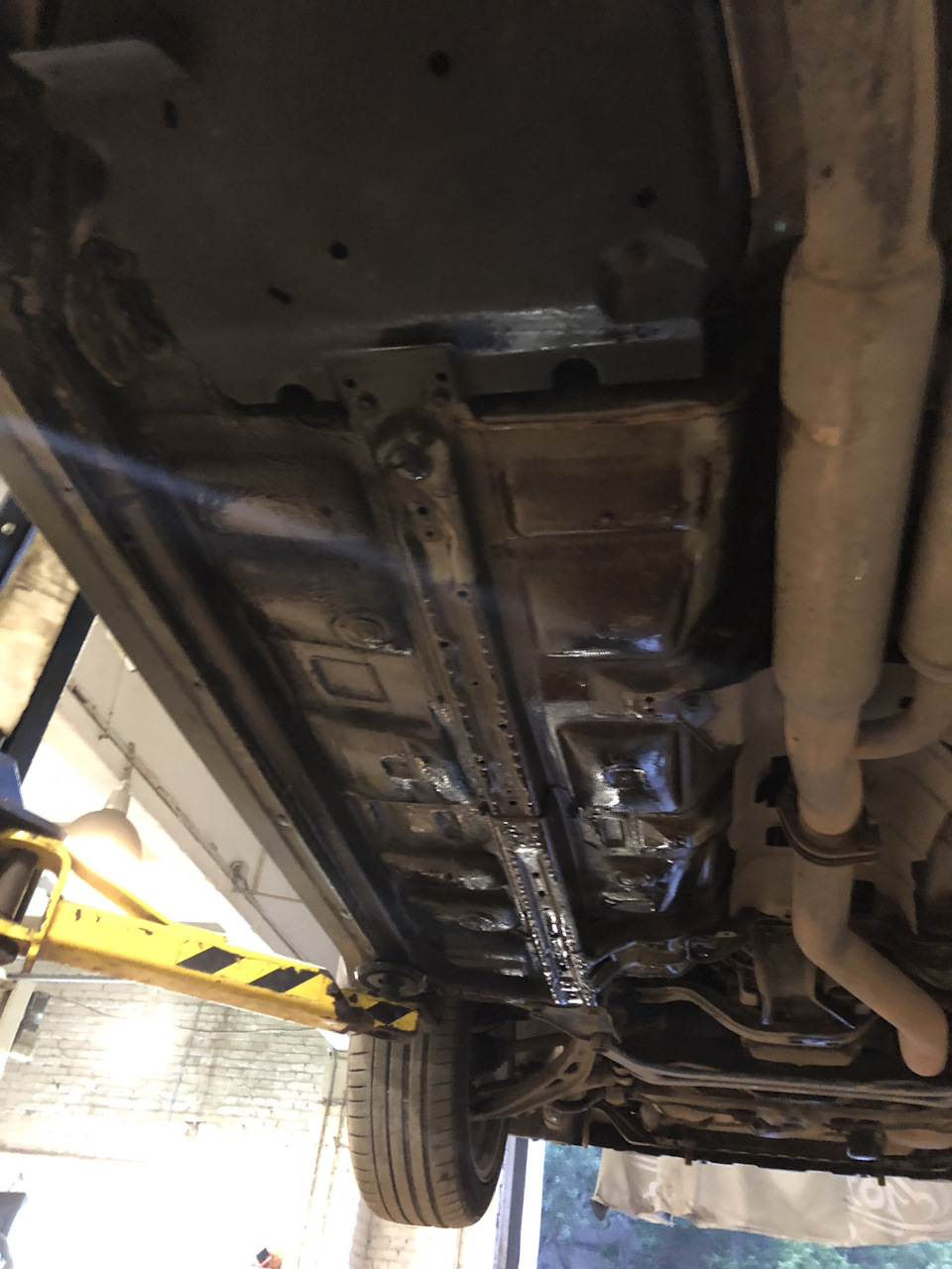 Пластик днища от grb a-line — Subaru Forester (SH), 2,5 л, 2008 года ...