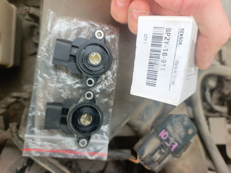 BP2Y18911 Датчик положения дроссельной заслонки FS01-13-SL0 Mazda ...