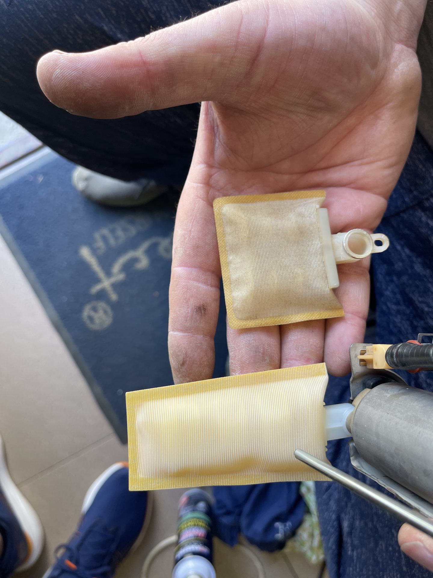 Замена датчика уровня топлива — Lexus LX (UZJ100), 4,7 л, 2004 года ...